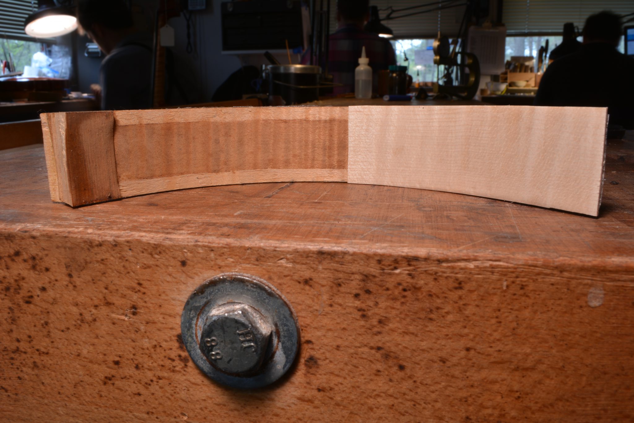 Repairing Rib Cracks Perpendicular to the Grain – Triangle Strings